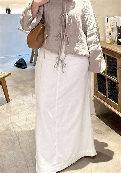 Outfit Inspo Maxi Skirt With A Tie Front Top Skirt Outfits Modest