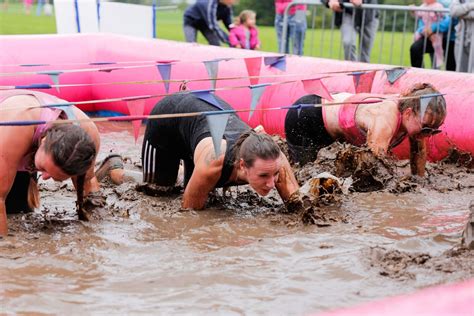 Race For Life Pretty Muddy Obstacle Course Surrey Live