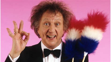 Sir Ken Dodd Comedy Legend Dies Aged 90 Bbc News