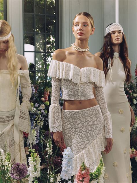 Кружевная юбка макси с диагональными воланами Lichi Online Fashion Store