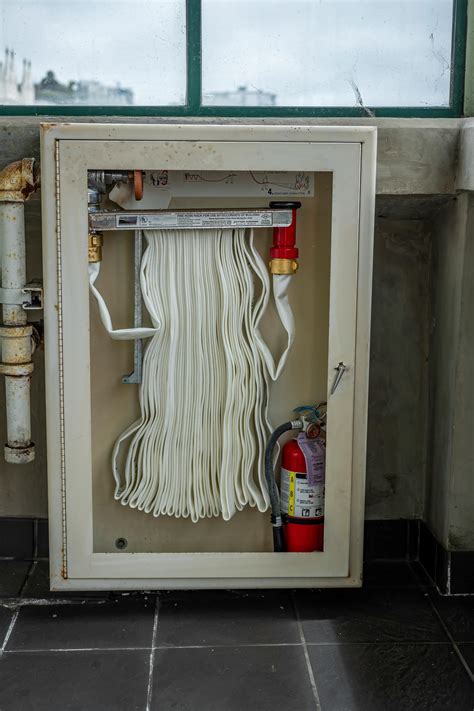 Copy Space 가연성 간판 강철 건물 안전 건축 경계 계단 구조 매달린 바탕화면 벽 보안 보안 조치