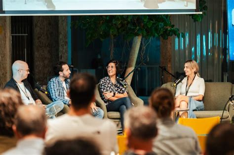 Podcast Hug Seatcode Coders Community Product Analytics Seat Code