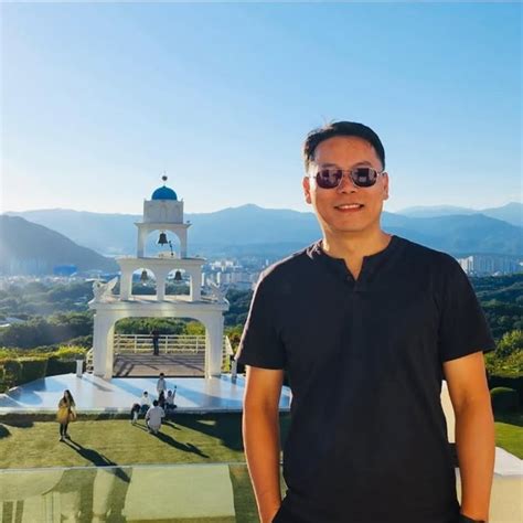 David Cho Davidcho928 • Threads Say More