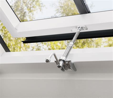 Velux Gcl Cc04 2501h Heritage Conservation Roof Window 55 X 98 Cm