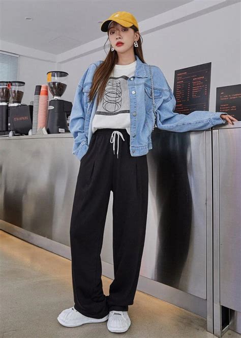 What To Wear With Black Sweatpants [2023] 30 Stylish Black Sweatpants
