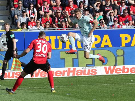 Football [diaporama] Les Images Du Match Fribourg Bayern Munich