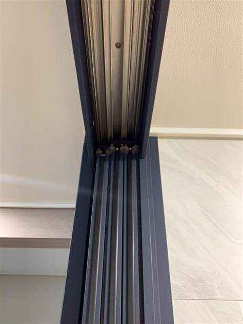 고장난 슬라이딩도어 미닫이문 뻑뻑함 처짐 바닥끌림 원인 및 수리 방법 부산 수영구 해운대 기장 정관 네이버 블로그