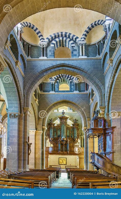 Le Puy Cathedral France Editorial Stock Image Image Of Dome 162220004