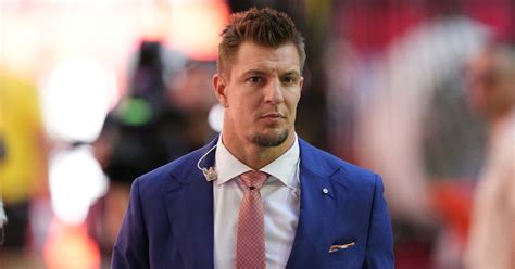 Rob Gronkowski Addresses Nfl Return Rumors