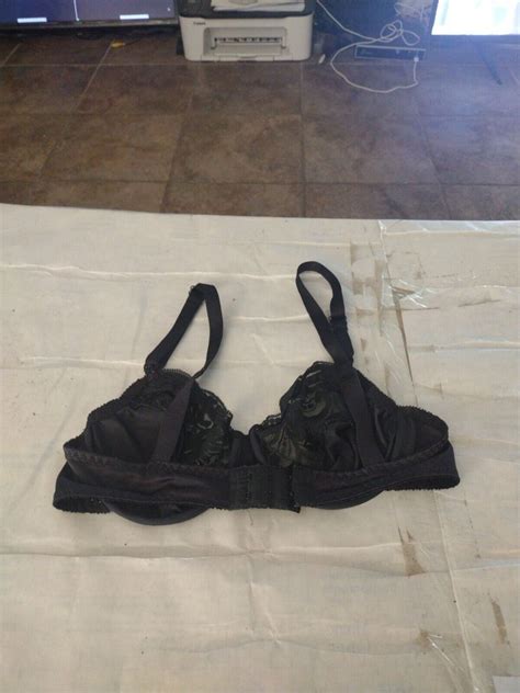 Womens Bra Olga Brand Size 34c Underwire