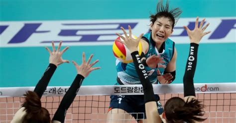 이소영 이것도 막아봐 경향포토