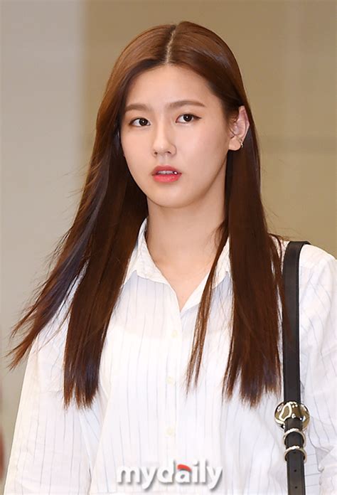 [md포토] 여자 아이들 미연 공항에서 청순미 발산