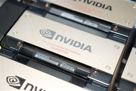 Cận Cảnh Siêu Máy Tính Ai Tiền Tỷ Với Gpu Hgx H100 Của Nvidia được Fpt Smart Cloud Trình Diễn