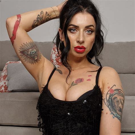 alpha diva alexandra s profile page 4 porn vids pics and more manyvids manyvids