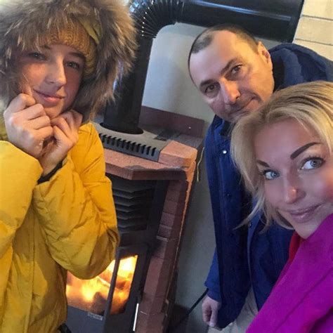 Анастасия Волочкова опубликовала семейное фото с дочерью и бывшим мужем Вокруг ТВ