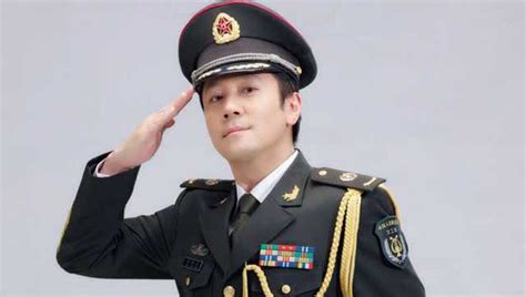 蔡国庆老婆现身一家三口紧牵着手幸福满满腾讯视频