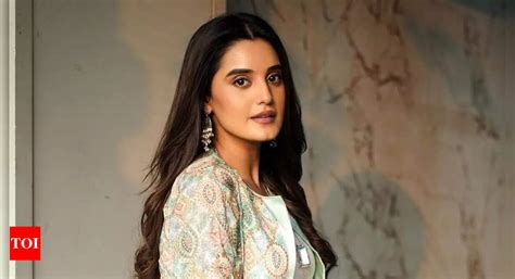 Exclusive Ajooni Fame Ayushi Khurana Reveals Getting One Year Deadline