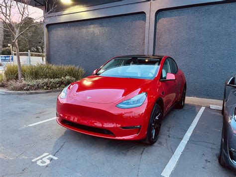 테슬라 모델 Y 출고 받았습니다 자동차탈것 퀘이사존 Quasarzone