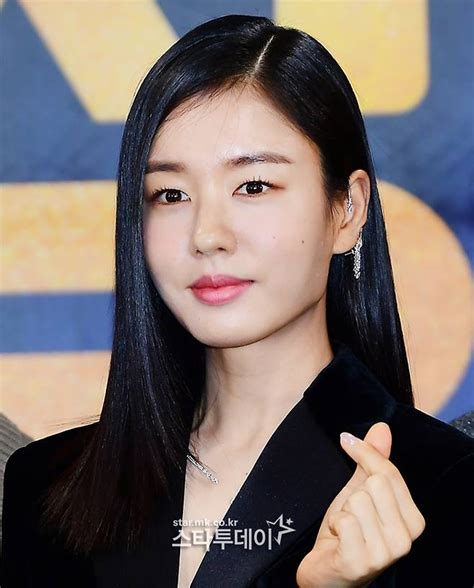 안은진 살 쫙 빠지더니물오른 미모 ‘길채 별별 사진집