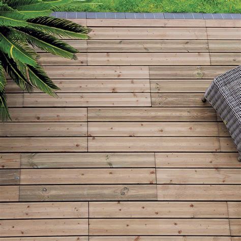 Lame De Bois Terrasse Terrasse Le Match Lames En Bois Vs Dalles En Bois