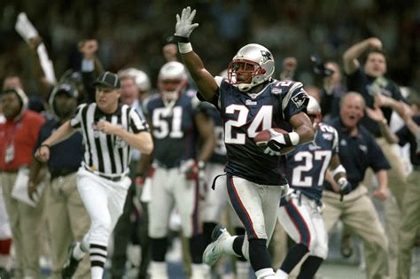 Patriots Super Bowl History New England Wins First Championship By Upsetting The Rams In Super