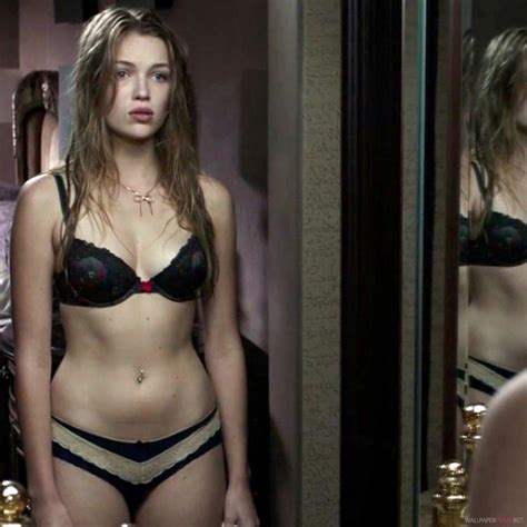 Corpo Di Lili Simmons