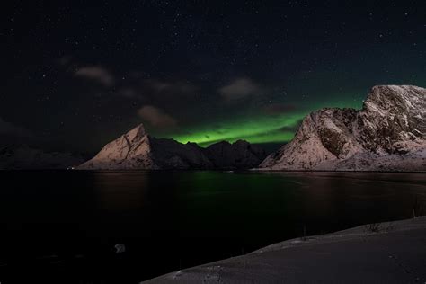 Reine 감기 겨울 겨울 풍경 경치가 좋은 고요한 광각 광야 극지 극지환경 노르 드 랜드 노르웨이 녹색 불빛 눈 눈 덮인 산 로 포텐 로 포텐
