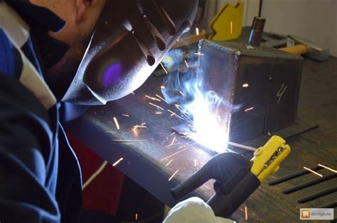 Услуги сварщика Сварщик на выезд Частный мобильный сварщик Help Новосибирск Услугио