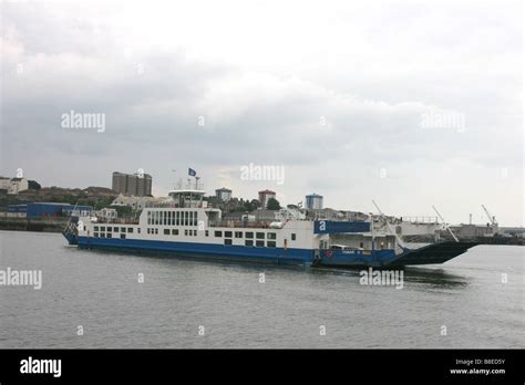 Chain Ferry Tamar 2 The Torpoint Ferry Crossing River Tamar The Alternative To The Toll Bridge