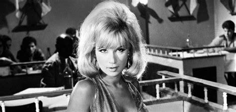 Η Φίνος Φίλμ τιμά την Αλίκη Βουγιουκλάκη που γεννήθηκε σαν σήμερα