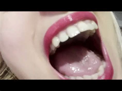 Goddess Nika Sharp Teeth Weaknesssmall Version