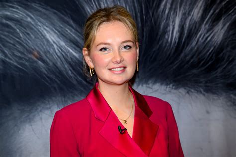 Maxime Meiland Onder Het Mes En Ellie Lust Straalt In Bikini Foto