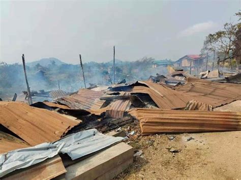 မြစ်ကြီးနား ဖားကန့်လမ်းပေါ် က မအူပင်ရေကာတာရွာကို စစ်ကောင်စီတပ် မီးရ