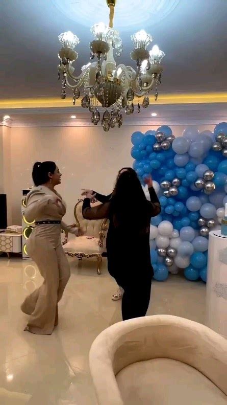 ‎رقص بلاگر‎ ‎ رقصش چطوره؟؟😎😎 فالو کنید هر روز کلیپ رقص داریم جدید