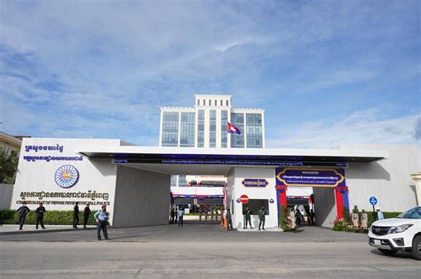 សម្តេចក្រឡាហោម ស ខេង បង្ហាញការព្រួយបារម្ភចំពោះបទល្មើសឆបោកតាមប្រព័ន្ធទូរគមនាគមន៍នៅកម្ពុជា