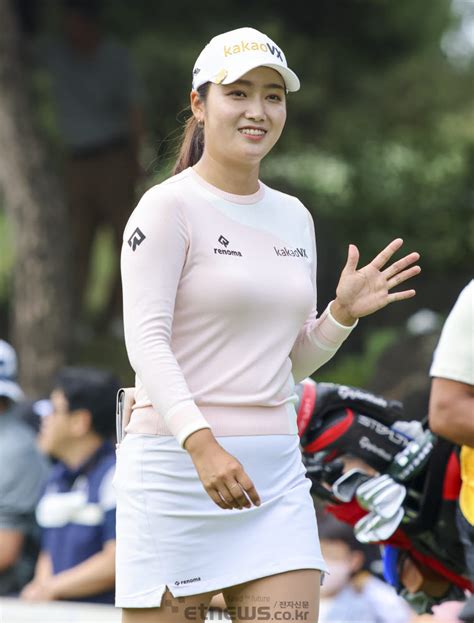 포토 한진선 밝은 미소로 출발해요 전자신문