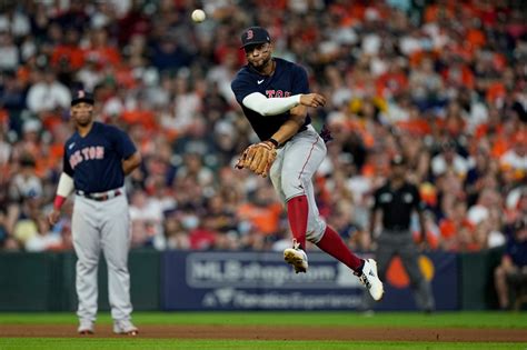 Mastrodonato Xander Bogaerts Not Carlos Correa Should Be The Red Sox