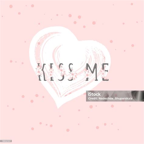 장미 색상 배경에 손으로 그린 텍스트 Kiss Me와 그런지 하트와 벡터 그림 2월에 대한 스톡 벡터 아트 및 기타 이미지 2월 공휴일 그런지 이미지 기법 Istock