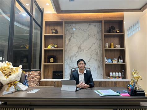 «ម្ចាស់ភោជនីយដ្ឋាន ម្ហូបជប៉ុន មួយកន្លែងនៅភ្នំពេញទទួលបានគោរមងារ «ឧកញ៉ា ពីព្រះមហាក្សត្រ