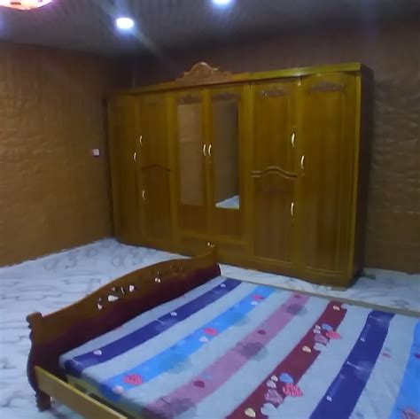 معرض لاخوين