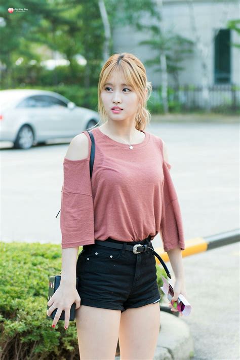 Момо Фото В Полный Рост – Telegraph