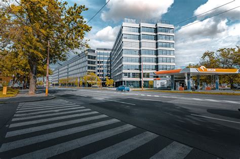 Ibm Setzt Adobe Firefly Ai Für Design Und Marketing Ein Ki Nachrichten