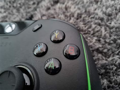 Razer Wolverine V2 Xbox Series X S Controller Review