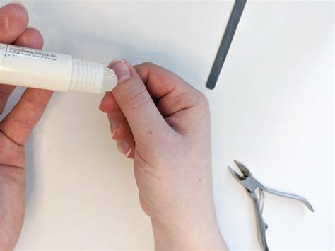 How To Remove Glue On Nails 5 Easy Steps With Pictures