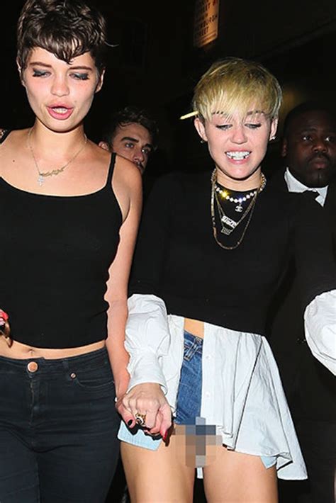 Miley Cyrus Shorts Shorter Than Vagina Miley Cyrus Shorts Shorter Than Vagina
