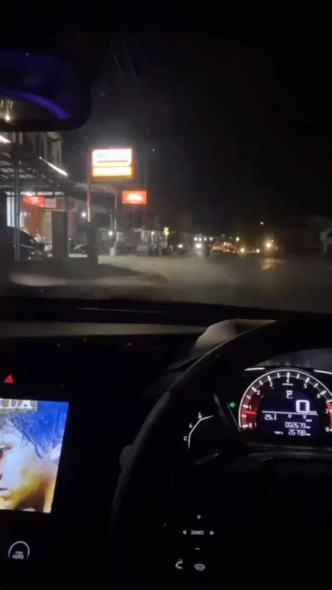 Pin Di Pin Buatan Anda