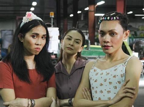 Marian Rivera Poses With Balota Co Stars Esnyr And Sassa Gurl Gma Entertainment