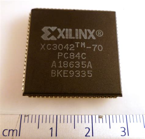 Xilinx Xc3042 70 Pc84c Field Programmable Gate Array Pc84c Oms1 74