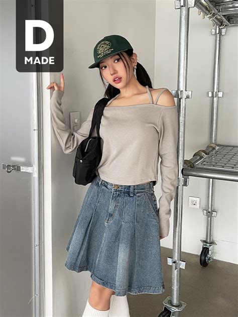 당당걸 [made] 빅사이즈 55 99 수잔 스트랩 오프숄더 크롭 긴팔 티셔츠 하객룩