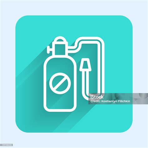 긴 그림자로 고립 된 곤충 아이콘의 근절을위한 흰색 라인 압력 분무기 해충 방제 서비스 소독제 분무기 녹색 정사각형 버튼입니다 벡터 개념에 대한 스톡 벡터 아트 및 기타